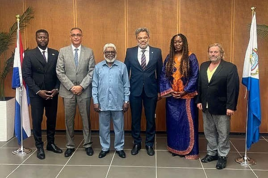 Promé Minister a risibí delegashon ku a destaká fondo di komunidat di teknologia haltu | Extra ...