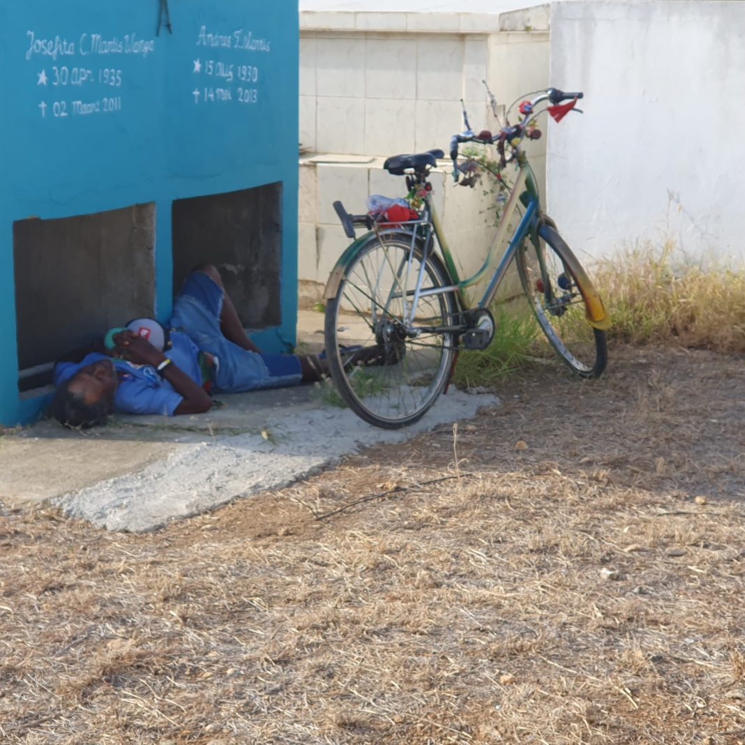 Hòmber morto na soño den santana | Extra Bonaire