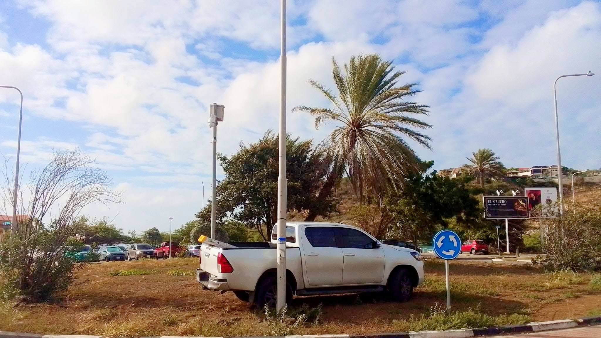 A kita opheto di propaganda poné sin pèrmit | Extra Bonaire